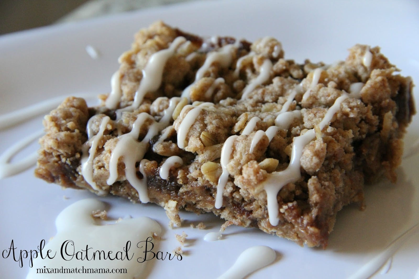 Apple Oatmeal Bars Recipe | Mix and Match Mama