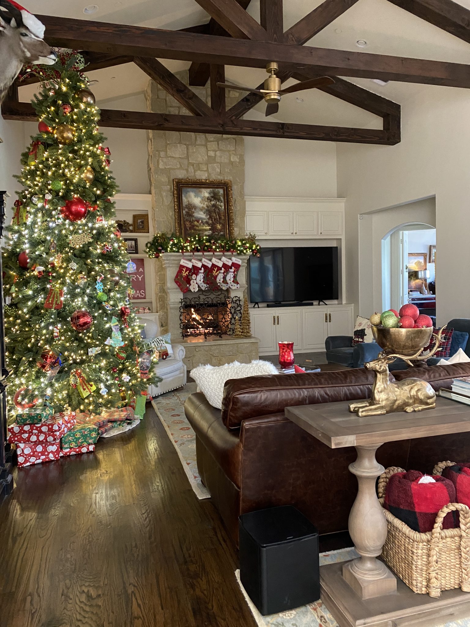 Let's Look: Holiday Decor Storage - Mix & Match Mama