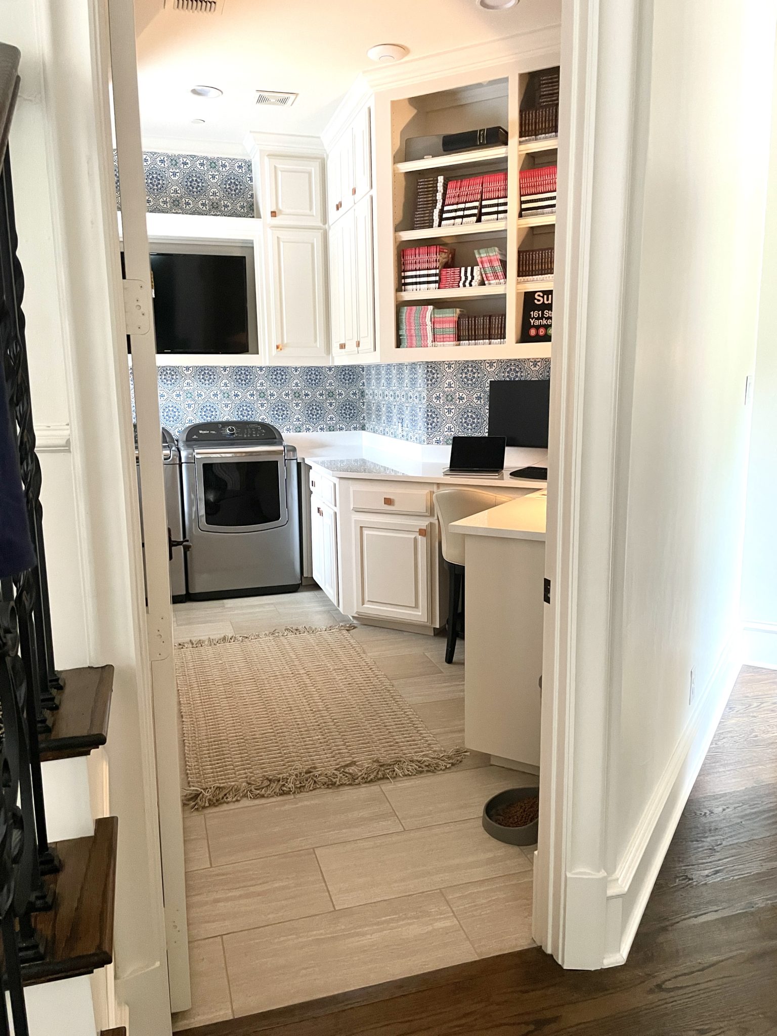 Laundry Room Update - Mix & Match Mama