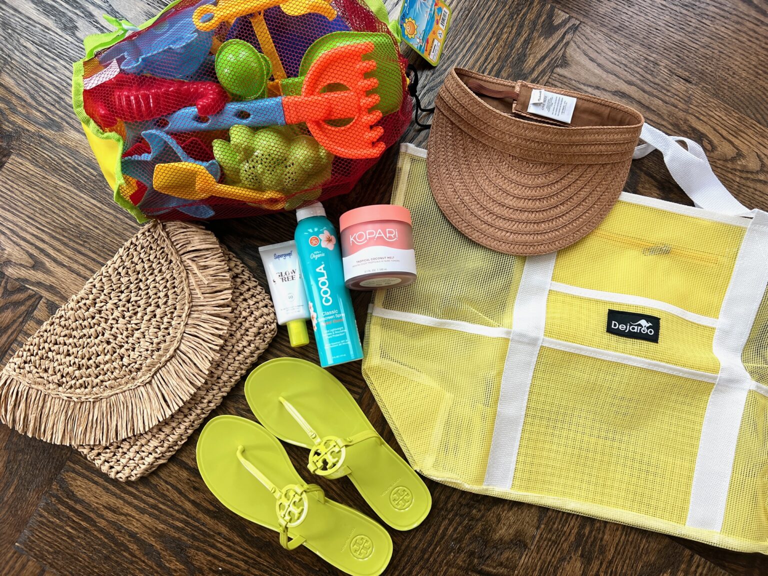 What I'm packing for Spring Break! - Mix & Match Mama