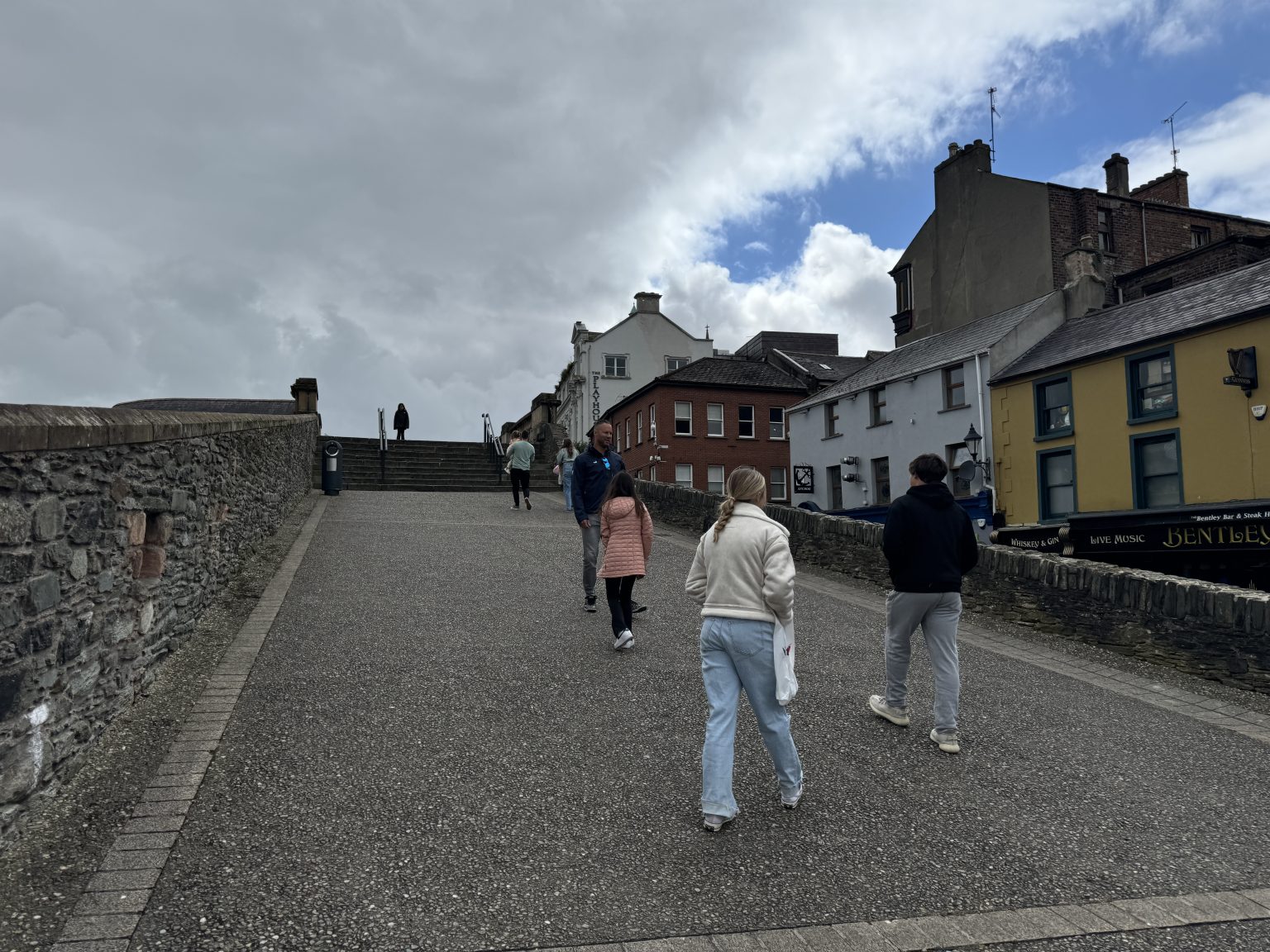 Northern Ireland 2024: DERRY PART 1 - Mix & Match Mama