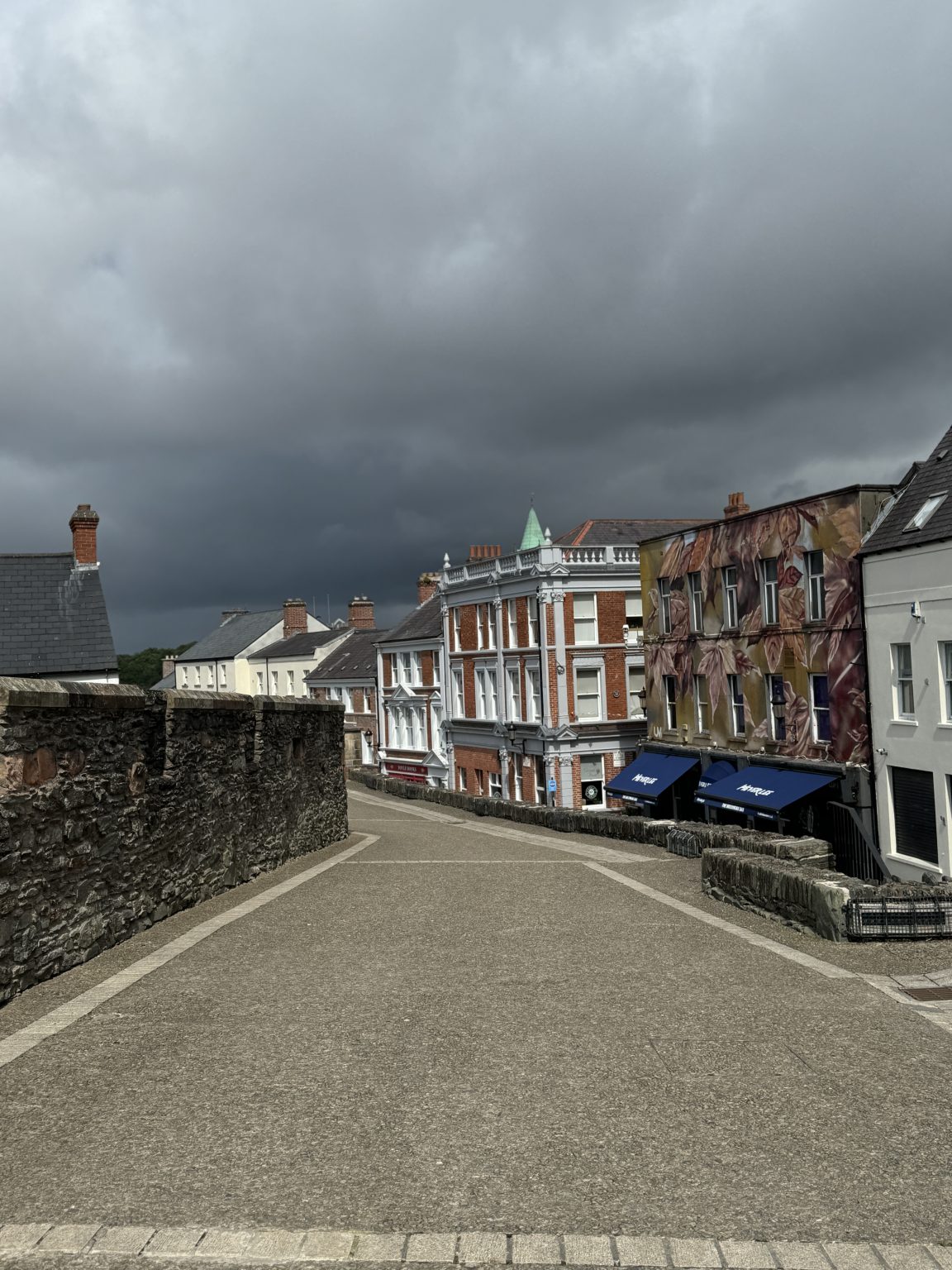 Northern Ireland 2024: DERRY PART 1 - Mix & Match Mama