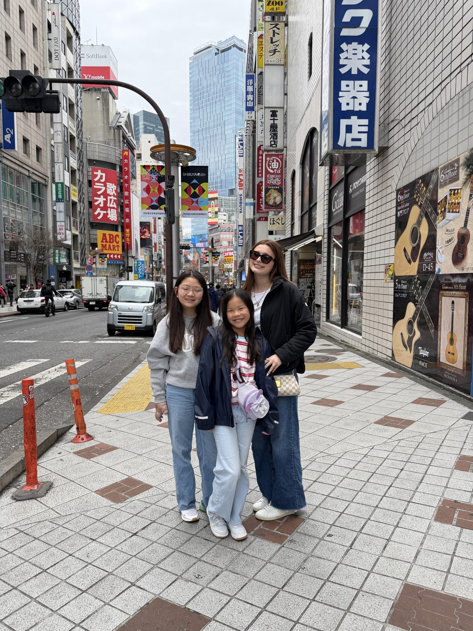 Spring Break in Japan: SHIBUYA + GOLDEN GAI - Mix & Match Mama